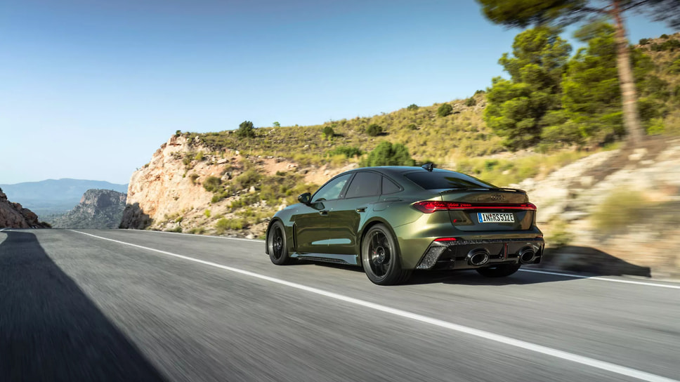 Лифтбэк и универсал Audi RS5 впервые стали гибридными – Автопилот